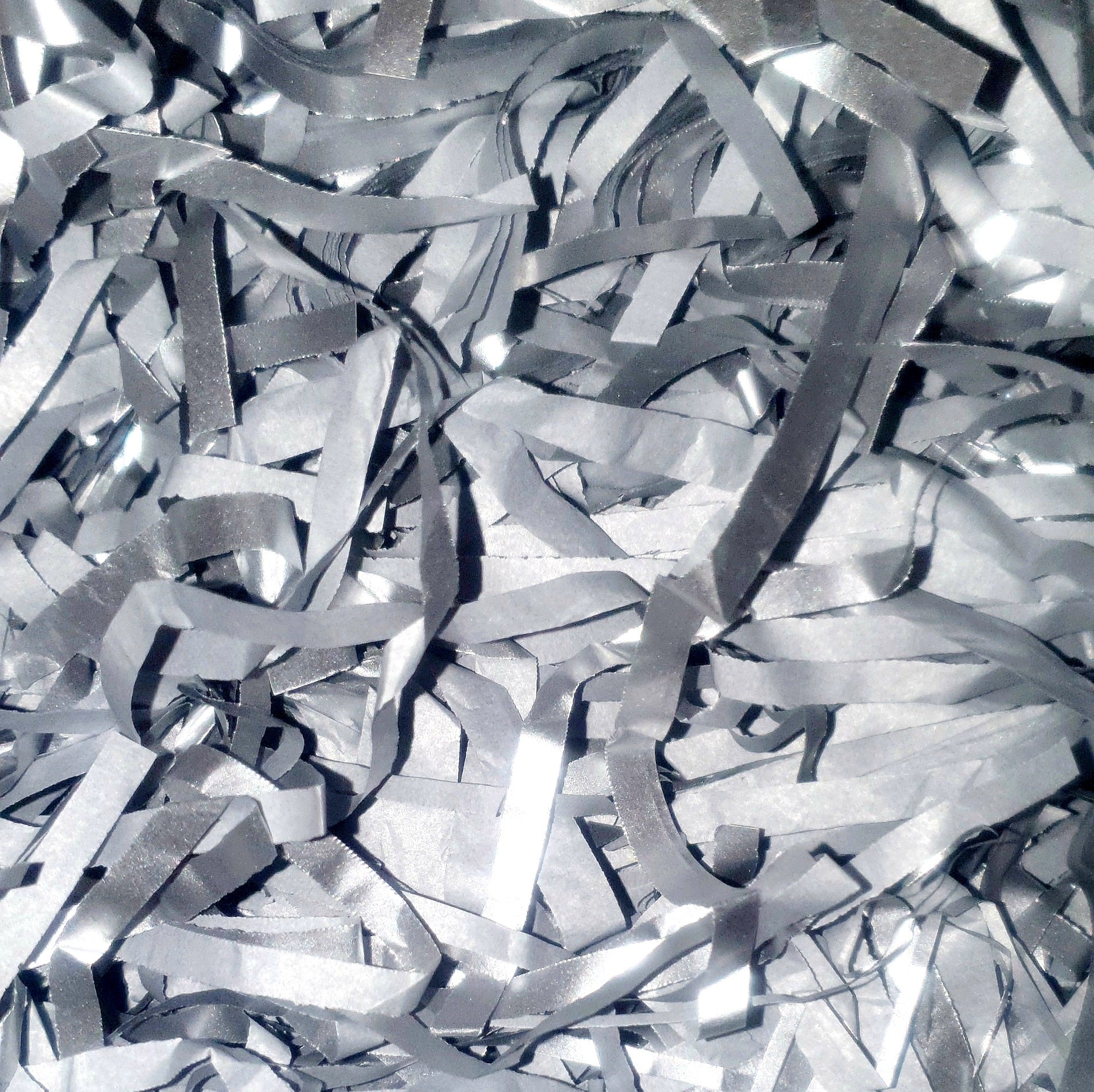 Shredded Tissue Paper Silver 50g – B Moore Giftwrap Solutions